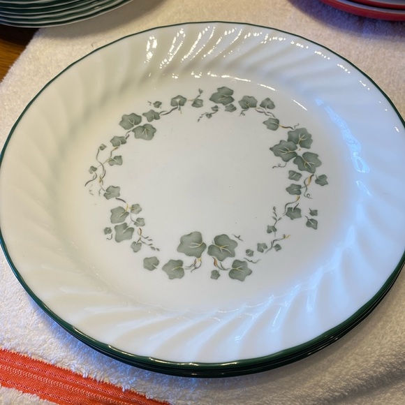 Corelle | Dining | Vintage Corelle Calloway Ivy 9 Inch Plates Set Of 4 ...